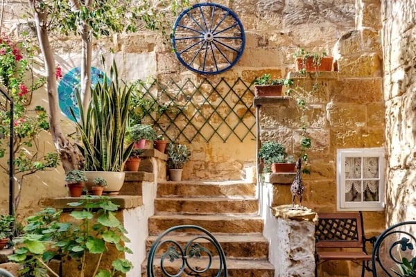 Beautiful Garden Cottage In Restored Country Home - Malta