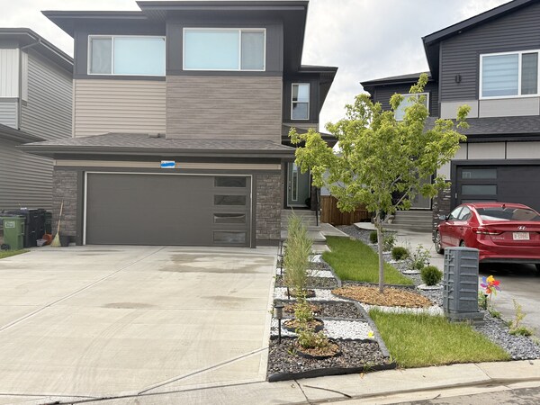 The Orchards Haven  Luxury Basement 2br Suite |Chefs Kitchen |Office |Near Yeg - Beaumont
