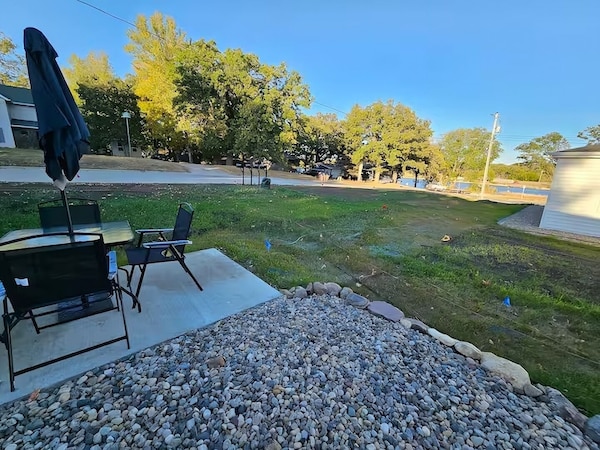 3-bedroom Condo In Spirit Lake With Ac, Wifi, Two Large Tvs, Close To The Lake - Spirit Lake, IA