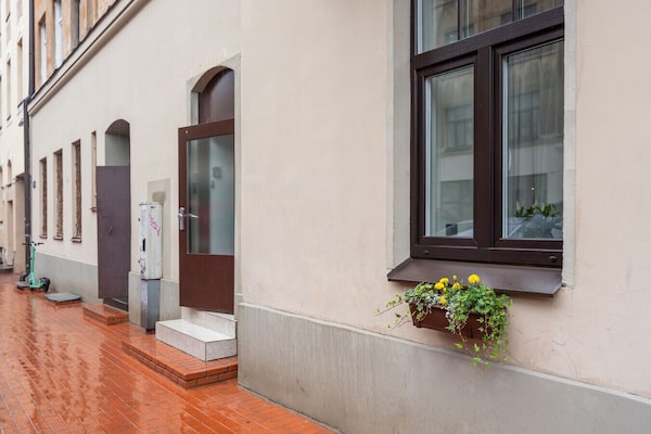 Renovated Family 1br + Sofa Top Eats Next Door - Riga