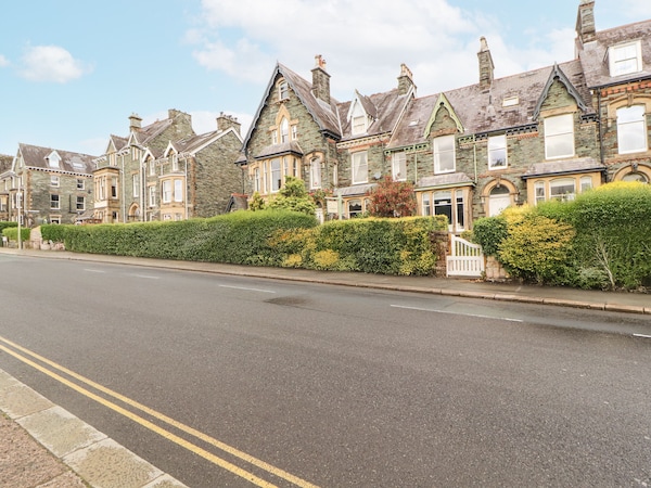 43 Station Road, Pet Friendly, Character Holiday Cottage In Keswick - Keswick