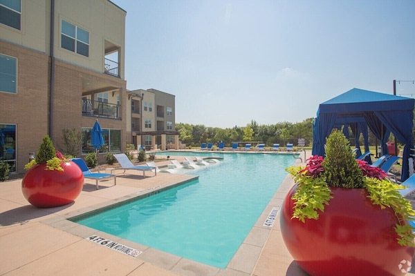 1-bedroom Apartment In Cool Cedar Hill With Ac, Wifi, Fitness Room, Pool Area - Grand Prairie, TX