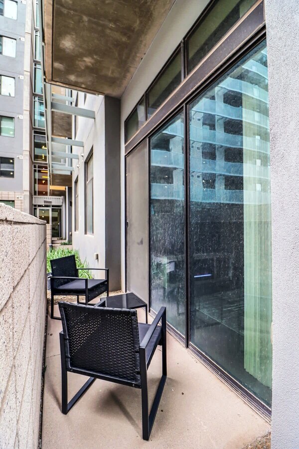 Centric 1br In Heart Of Dtphx Free Garage Parking - Downtown Phoenix - Phoenix