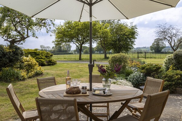 Wonderful Dog Friendly Countryside Retreat -Coleman's Elm - Chipping Norton