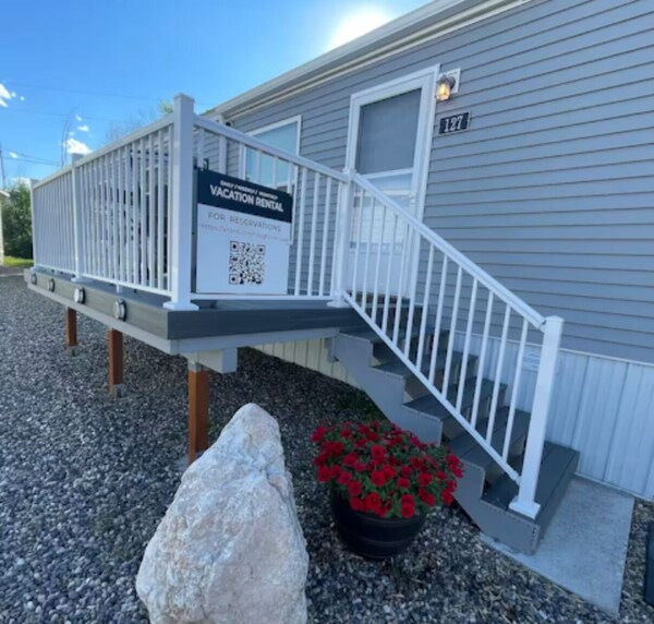 Enjoy Comfort & Convenience While Exploring The Bighorn River & Lake! - Fort Smith, MT