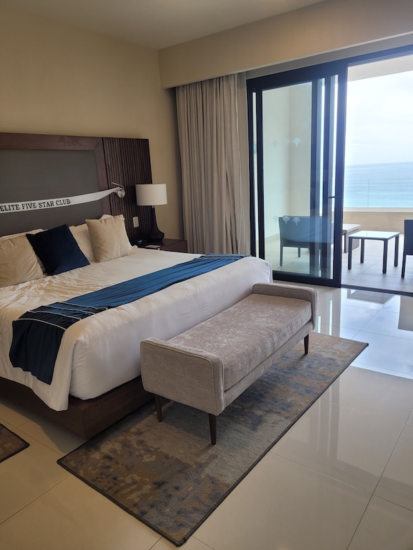 Luxurious, Bright, Spacious One Bdrm In Amazing Villa Del Arco Cabo San Lucas -