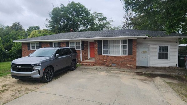 Brilliant 4-bedroom House In Fayetteville With Ac, Wifi, And No Cleaning Fees. - Fayetteville