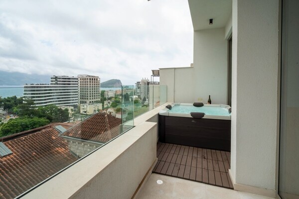 Celeste Room With Hot Tub And Seaview - Budva