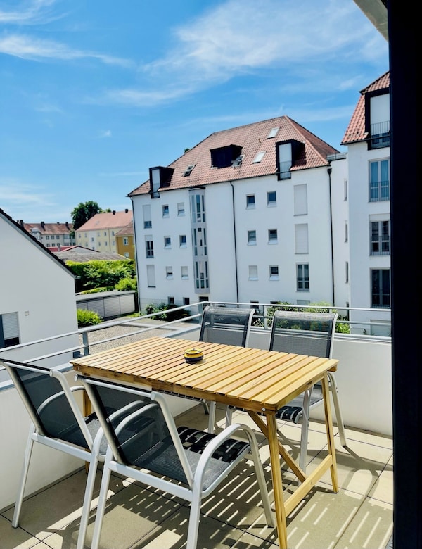 Residery: Urban Chic | Central | Balcony - Straubing