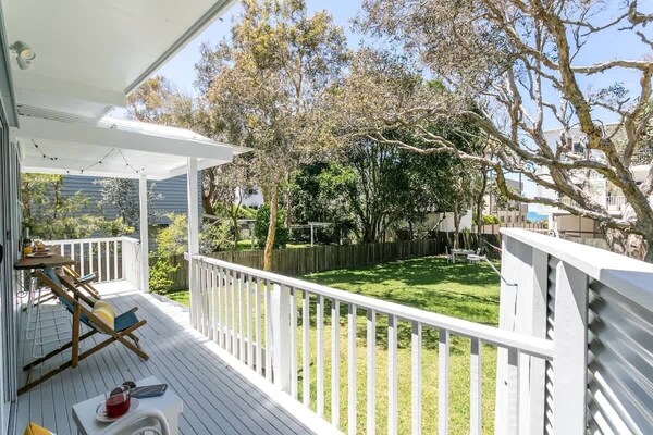The Point Arkwright Bungalow - Noosa Shire