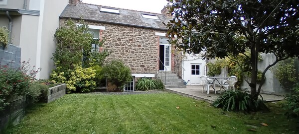 Town House With Garden, Near The Beach, Paramé District, Saint-malo - Saint-Malo