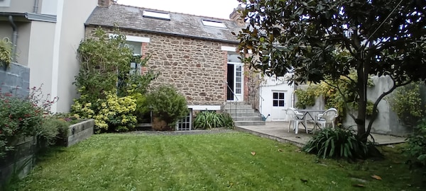 Town House With Garden, Near The Beach, Paramé District, Saint-malo - Saint-Malo