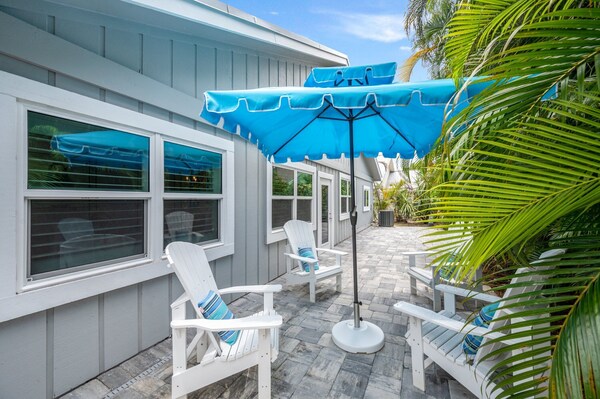 Salt & Sand On Catamaran - Pool, Patio, Walk To River -  Near Beach & Downtown - Port St. Lucie, FL