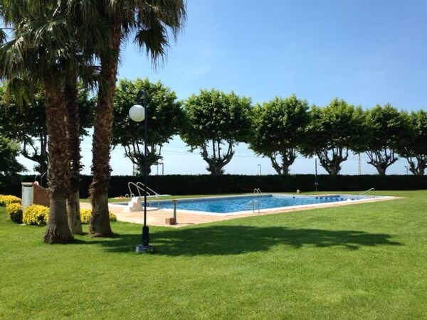 Family Apartment With Sea Views, Pool And Beach Access In Sant Pol De Mar - Parc de Calella