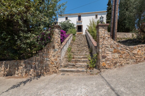 Apartment 'Masìa Can Bavi' With Mountain View, Shared Terrace And Wi-fi - Breda, Spain