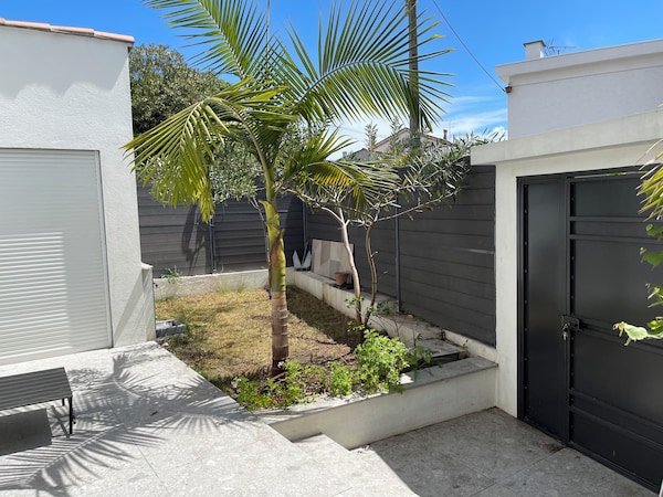 Small, Quiet Villa 10 Minutes From The Beach! - Théoule-sur-Mer