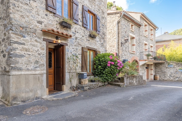 Cottage 'Le Petit Duc' With Mountain View, Private Terrace And Wi-fi - Pyrenees