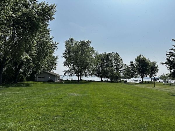 Charming 3-bedroom Lake House In Van Dyne With Wifi, Ac. 10 Miles From Eaa. - Wisconsin