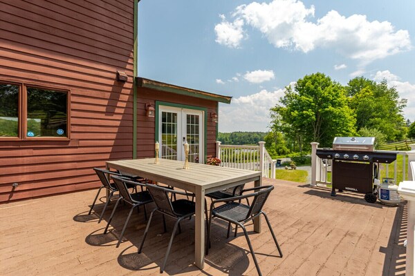 New:modern Waterfront Home W/ Dock Nr Bethel Woods - Bethel, NY