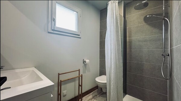Chalet Neuf, Cosy, Au Calme, à 200m Des Pistes Et Du Centre Du Village - Pyrénées-Orientales
