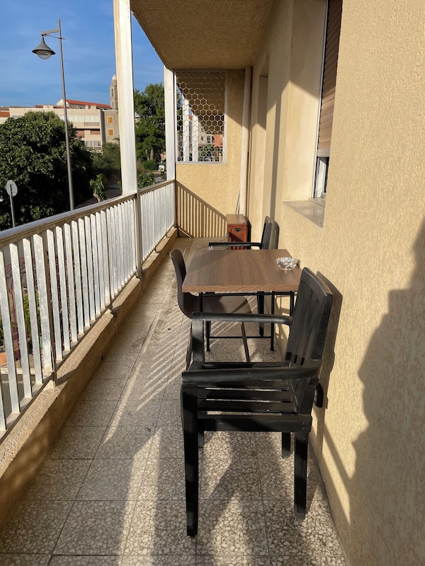 À 500 M Des Plages, Appartement 3 Chambres - Centre Ville - Propriano