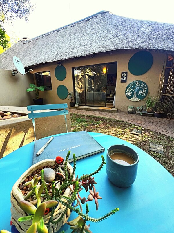 The "Zen-den": Subtle Charm & Luxury In Bryanston - Randburg