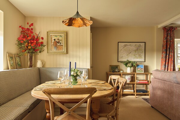 Cosy Cottage - Farnham