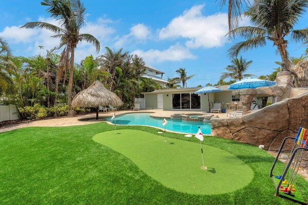 Tortuga Bay~canal & Waterslide Putt Putt! Tiki Hut - Anna Maria, FL