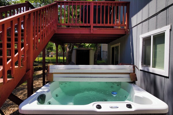 Family-friendly 5br Retreat  Hot Tub & Game Room - Oregon