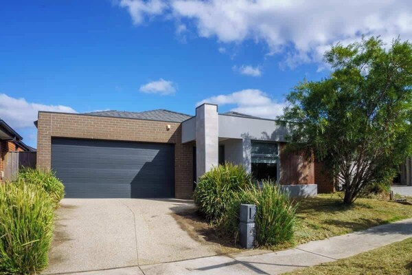 Modern 4br Near Parks & Shops Family Friendly - Cranbourne