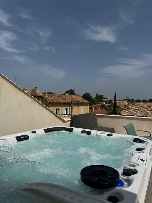 Splendid Apartment In Orange Town Center - Orange