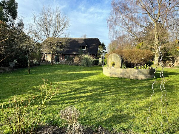 Gite For 2 People With Access To 2000m2 Garden, Deckchairs, Garden Furniture - Villerville