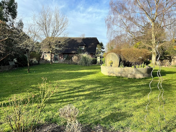 Gite For 2 People With Access To 2000m2 Garden, Deckchairs, Garden Furniture - Villerville