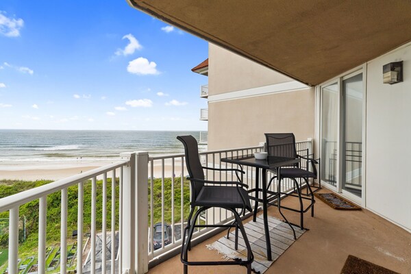 Follow The Moon Villa, St Regis Oceanfront In Topsail - Sneads Ferry, NC