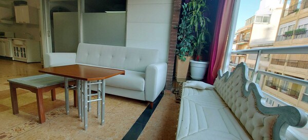 Homerez - Apartment In Alacant - Alicante