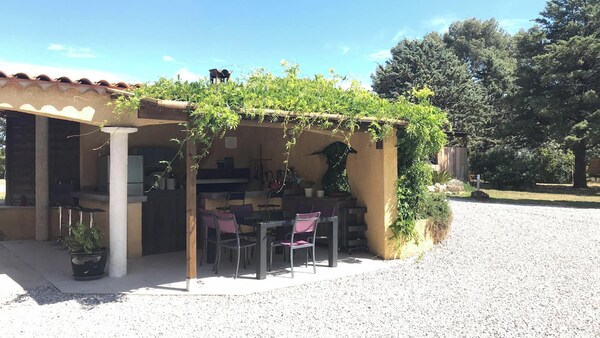 Homerez - Villa Spacieuse à Béziers Avec Piscine Privée Et Jacuzzi - Valras-Plage