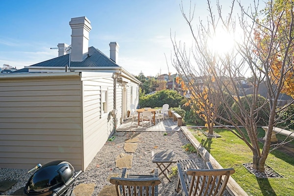 Rose Cottage Charming Haven Near Cbd And Waterfront - Hobart