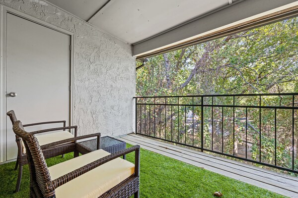 Cozy 1-bedroom Apartment With Wifi, Ac In Charming Arlington - Euless, TX
