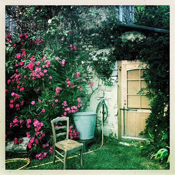 Roulotte Tzigane Drome, Au Bord Du Ruisseau Ideal For A Quiet Weekend Break - Crest