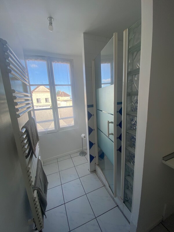 Beau Duplex De 80 M² Pour 6 /7 Pers , à 100 Metre De La Plage, Jardin De 1000 M² - Luc-sur-Mer