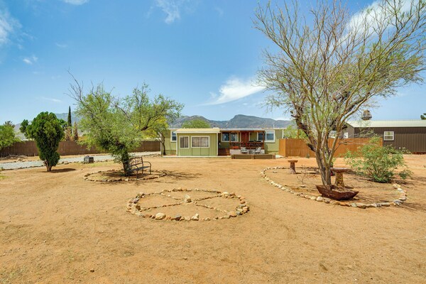 1 Acre, Home Office: Sierra Vista Gem 4 Mi To Dtwn - Sierra Vista, AZ