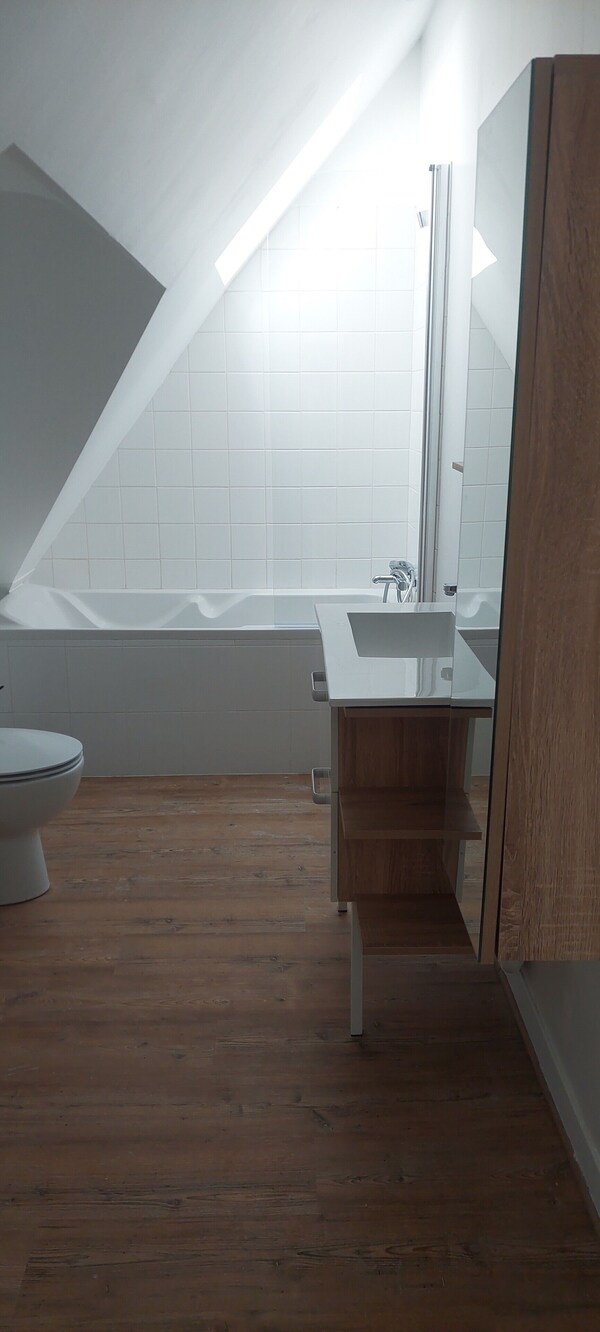 Fully Renovated Family Home In The Center Of Kervignac. 15 Minutes From The Beaches. - Breton
