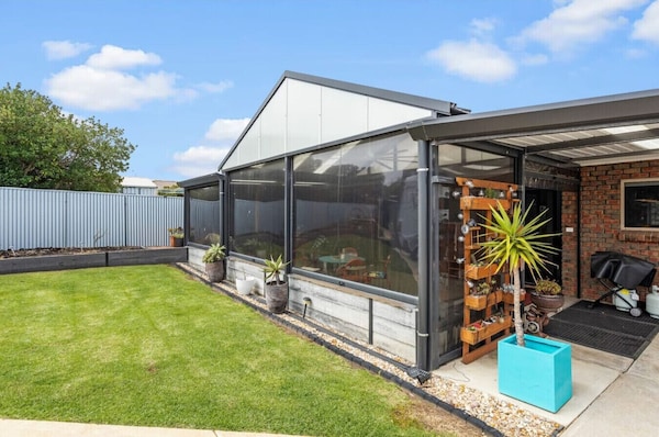 Sea Whispers, Family And Dog Friendly - Port Elliot