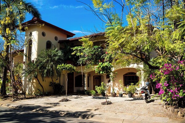 Steps To Playa Pelada, Apartment At Villas Del Sol - ノサラ