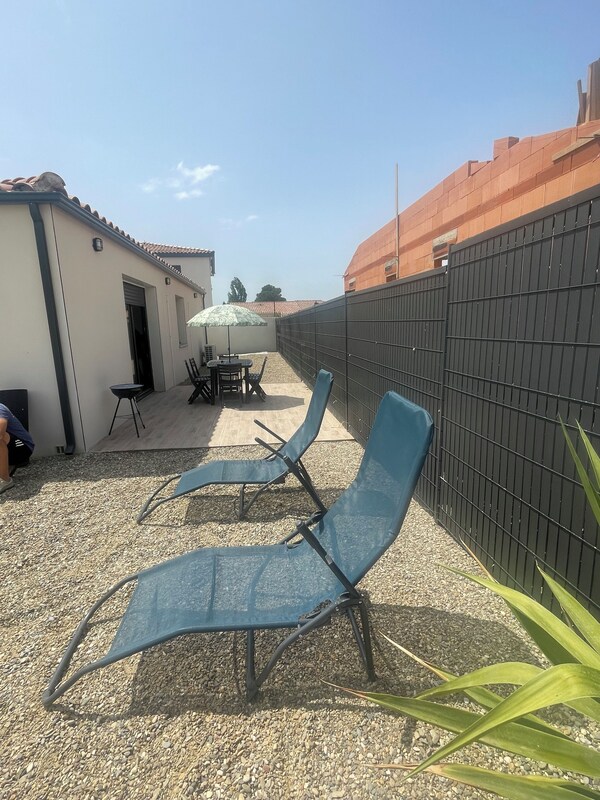 10 Minutes From Lake Jouarres! House With Garden, Ideal For Families - Minerve