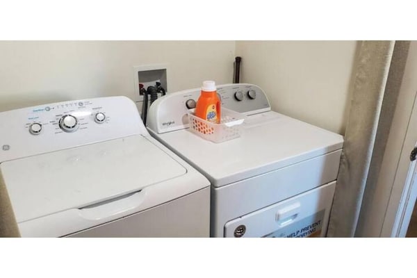 Beautiful, 3 Bedroom - Riverside, CA