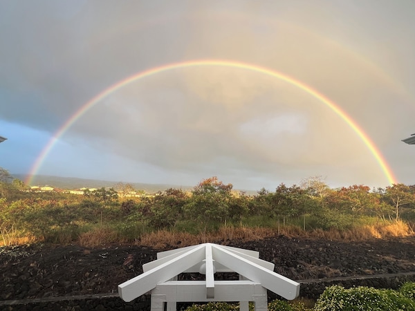 Cozy Quiet Beachside Oasis W/ Pool Views A/c - Kailua-Kona, HI