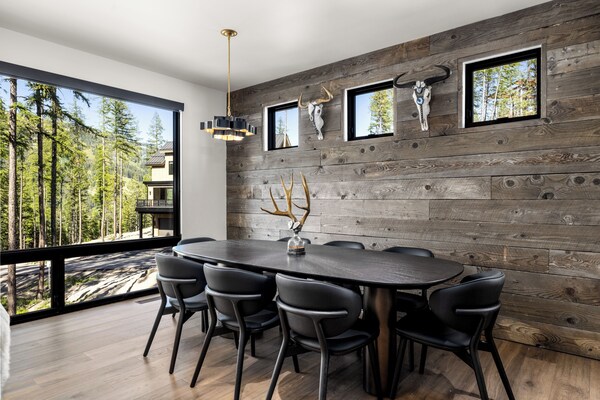 Impressive Modern Ski And Summer Home. - Whitefish, MT