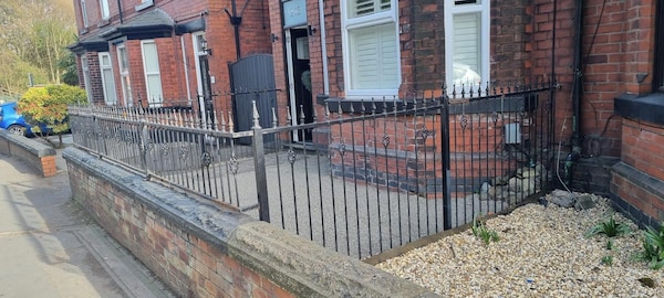 8 Guests - Free Parking - Full Equipped House - Warrington