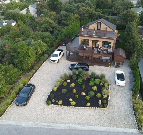 Ultimate Montauk Escape️ 5br - Heated Pool - Hottub - Rooftop Deck Sunset Views - Montauk, NY